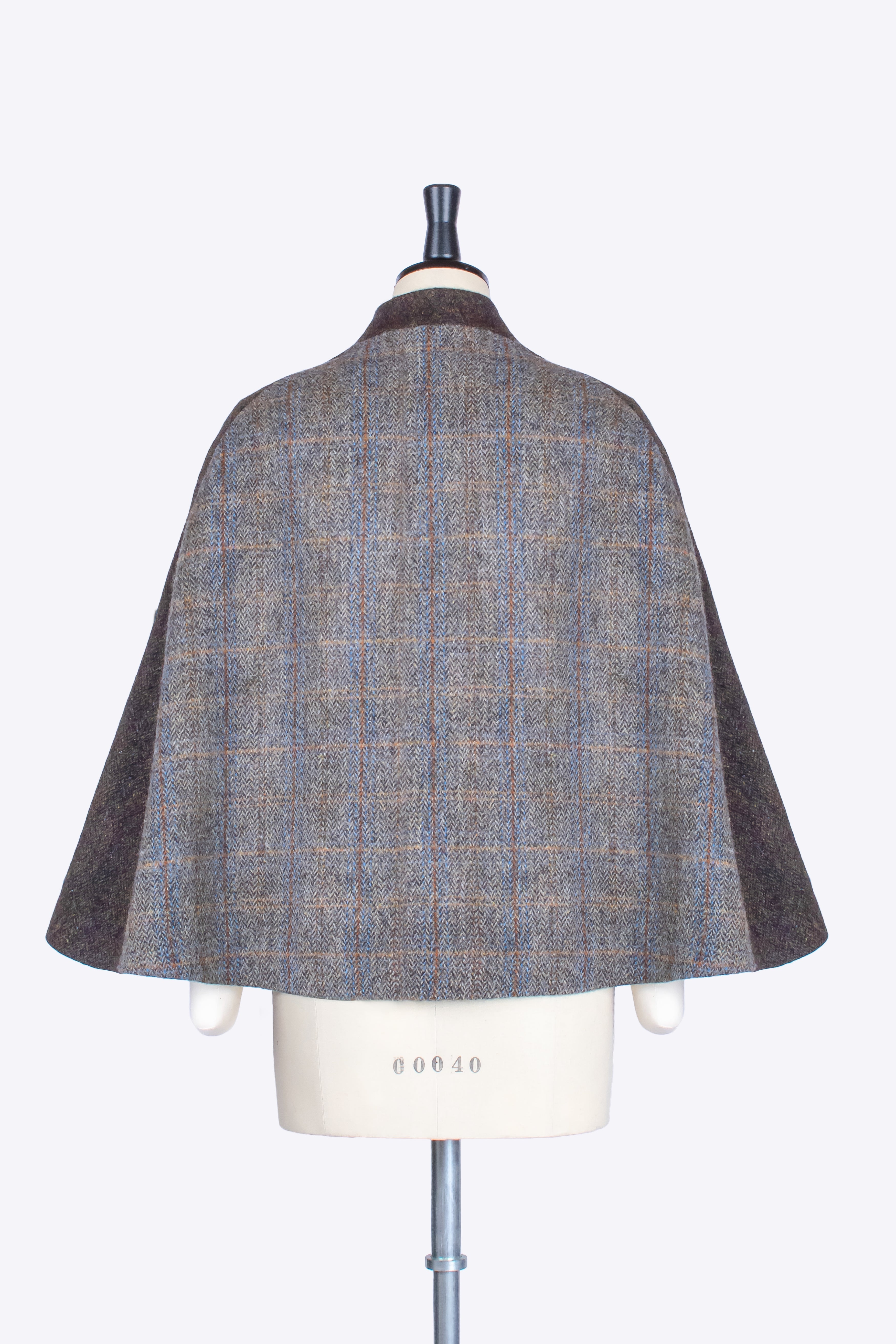 Short Cape. Sage & Chocolate – Sara Tiara